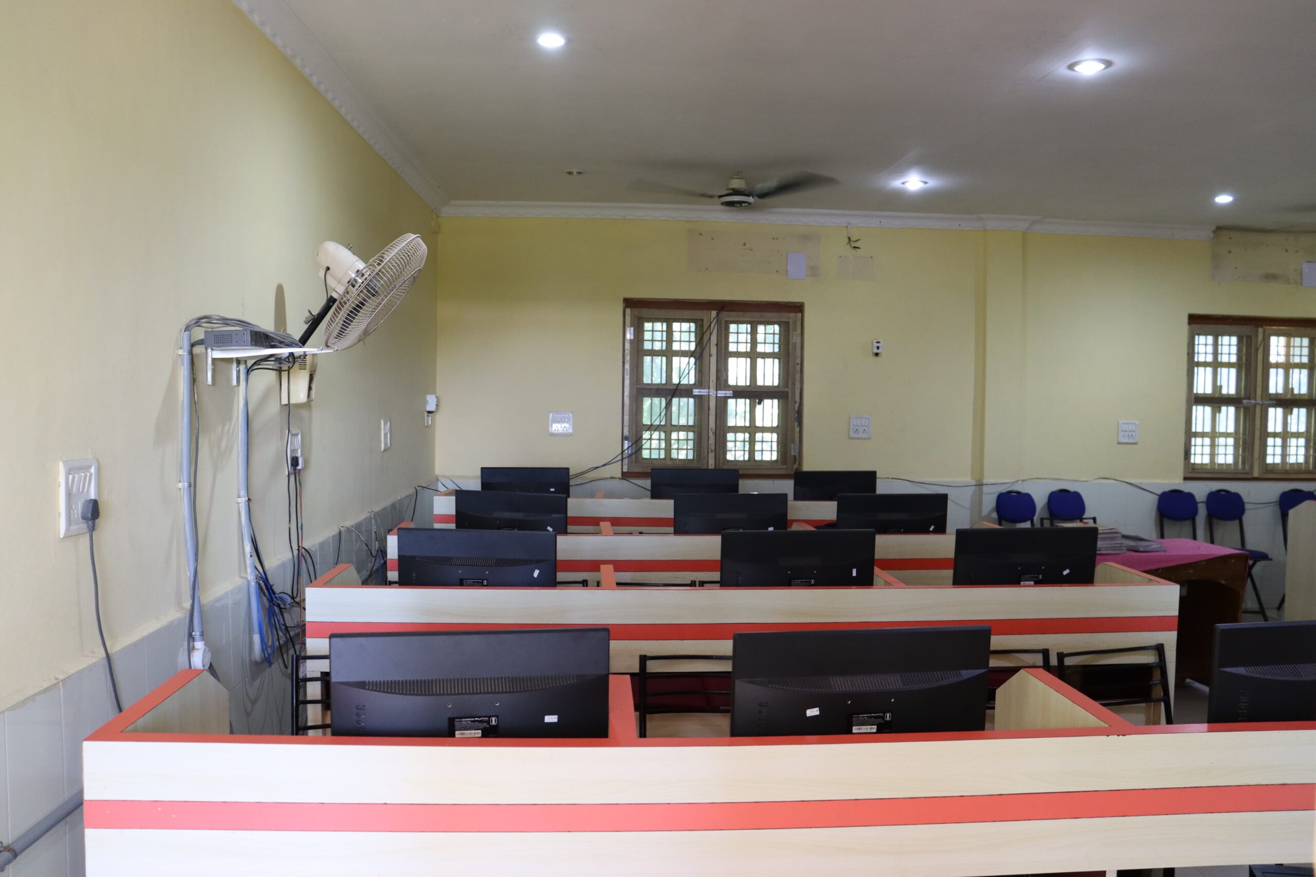 Computer Lab – Academy of Technocrats